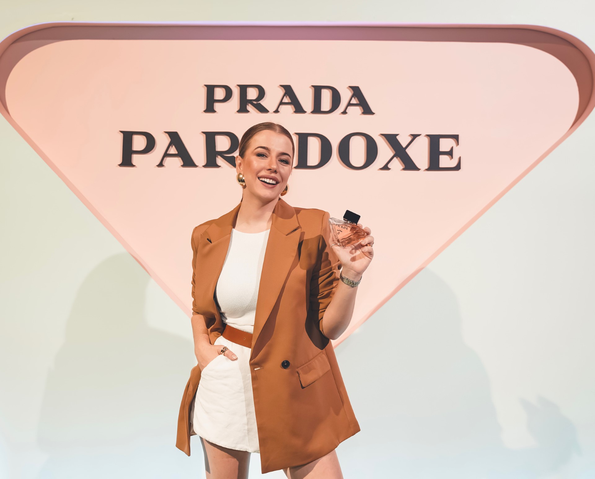PRADA RECEBEU CONVIDADOS EM GRANDE EVENTO. – Sobre Tudo Portal